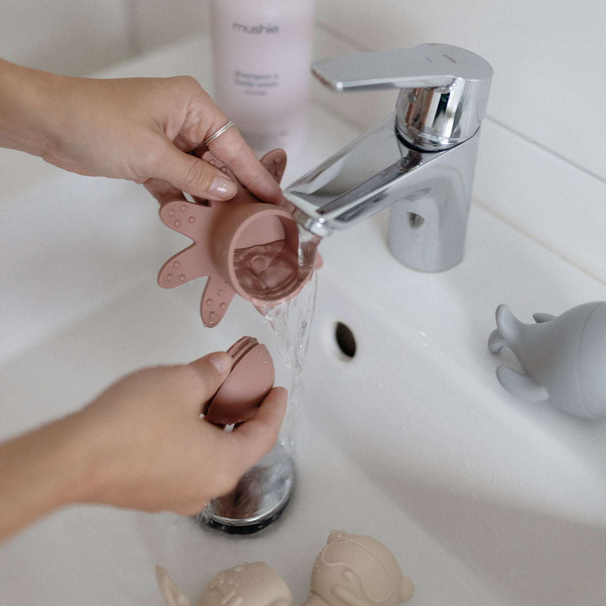 Bath Essentials Kit (Sealife) – Petite Island